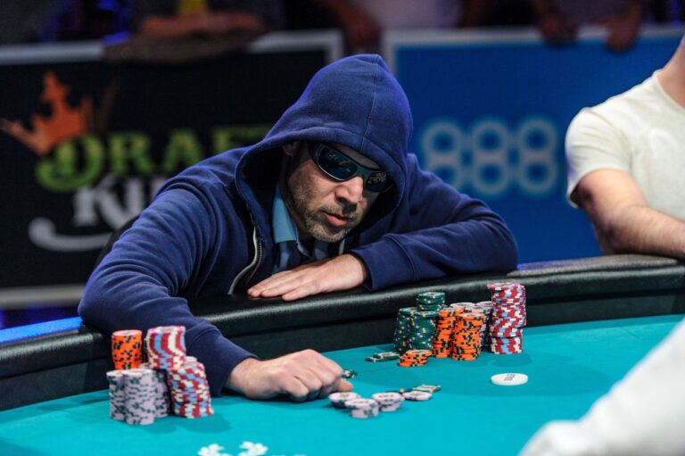 9 Tips To Develop and Keep Your Poker Face